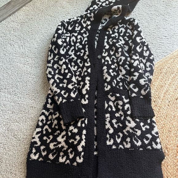 UGG | Sweaters | Ugg Black And White Geometric Cardigan Sweater | Poshmark